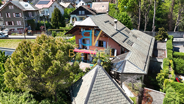 Maison 9 pièces à vendre à Saint-Jean-de-Maurienne
