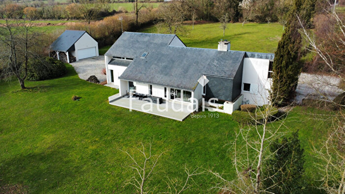 Maison à vendre - Saint-André-de-lépine - 9 pièces - 5 chambres