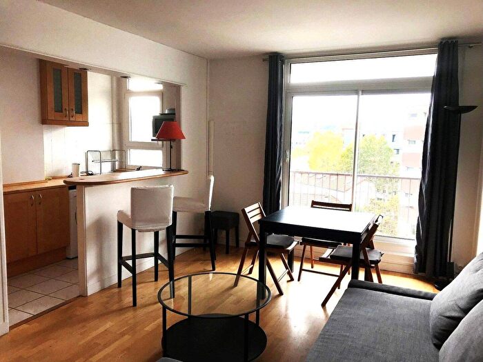 Appartement à louer - Grenier Point du Jour, Boulogne-Billancourt - 2 pièces - 1 chambre