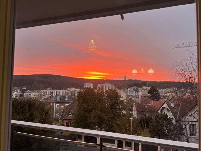Appartement à louer - Pavé des Gardes, Chaville - 3 pièces - 2 chambres