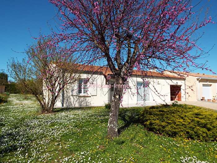 Maison à vendre - Pons - 4 pièces - 3 chambres