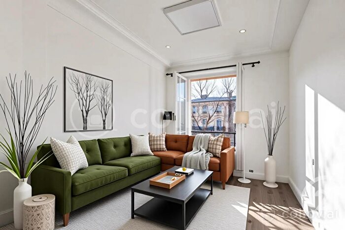 Appartement à vendre - Paris e , Barbès, Château Rouge - 4 pièces - 3 chambres