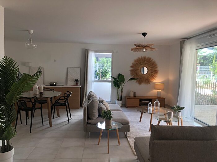 Appartement à vendre - Hyères, Centre-ville - 4 pièces - 3 chambres