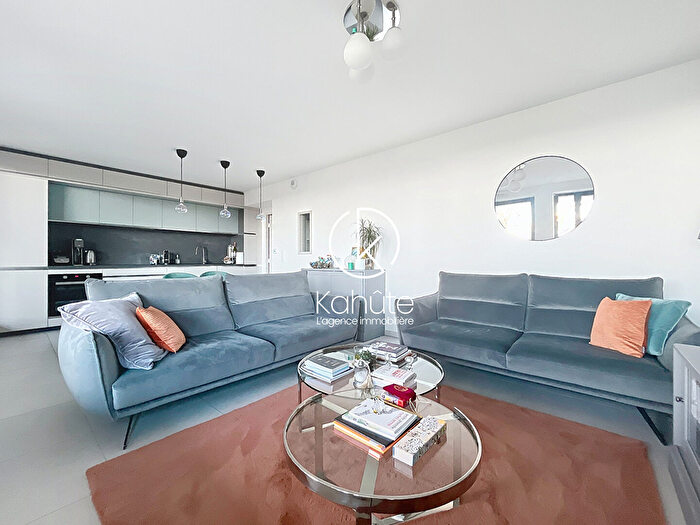 Appartement à vendre - Saint-Cyr-au-Mont-dOr - 3 pièces - 2 chambres