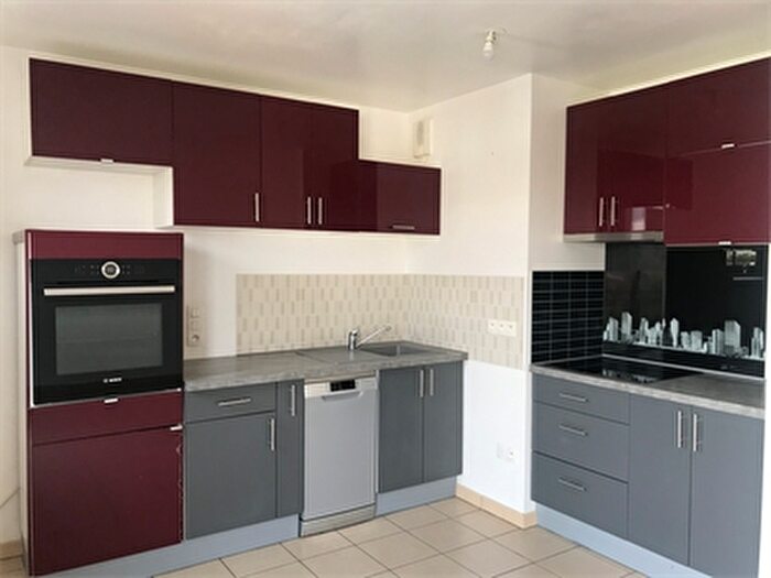 Appartement à louer - Chelles, Mont-Chalâts, Colline du Fort, La Tuilerie - 2 pièces - 1 chambre