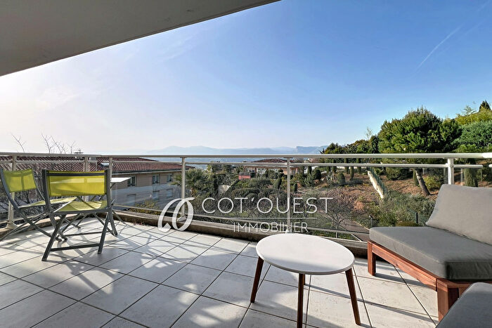 Appartement à vendre - Nice, Corniche Fleurie - 2 pièces - 1 chambre