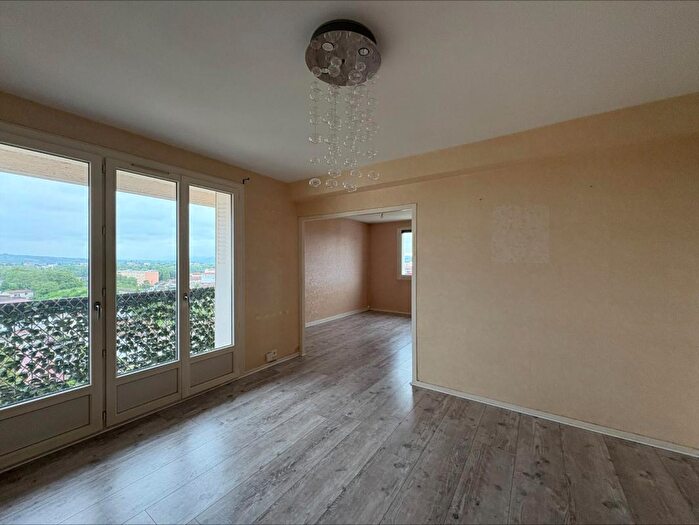 Roanne, Centre-ville, Varenne : Appartement 5 pièces à louer
