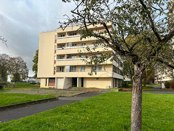 Appartement à vendre - Louvres - 3 pièces - 2 chambres