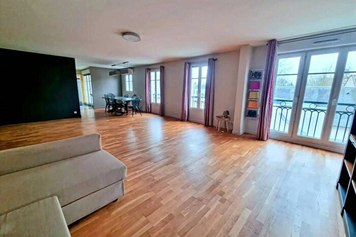 Appartement à louer - Parc-Pièce dEau, Chatou - 6 pièces - 3 chambres