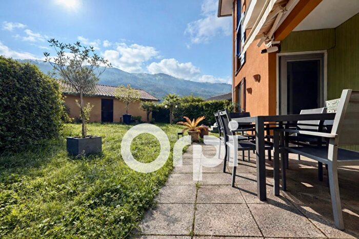 Appartement à vendre - Le Versoud - 3 pièces - 2 chambres