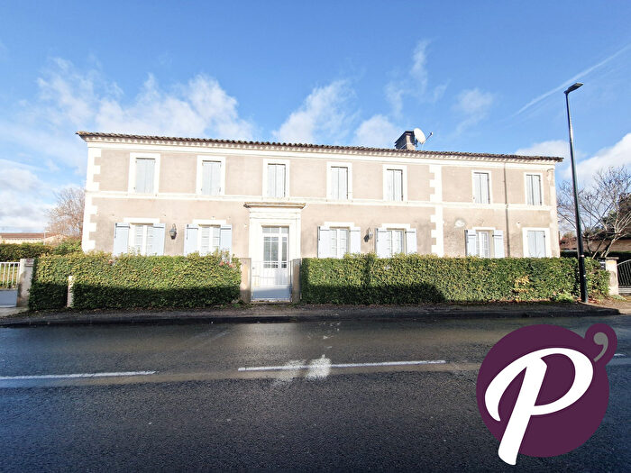 Maison à vendre - Le Fleix - 10 pièces - 6 chambres