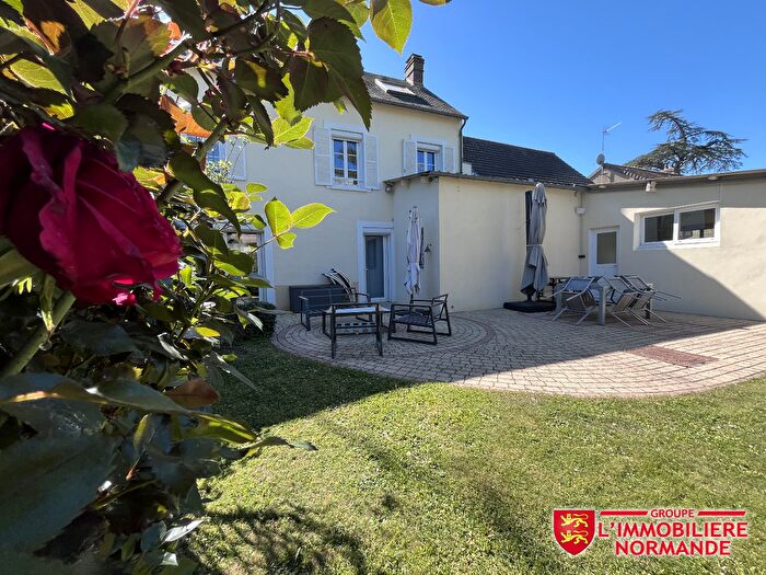 Breuilpont : Maison 9 pièces à vendre