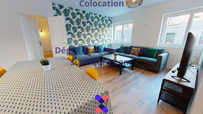 Appartement à louer - Bussiere, Oullins - 8 pièces - 7 chambres