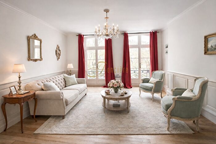 Appartement à vendre - Bourges, Centre-ville, Charlet, Lahitolle, Pignoux, Sembat - 3 pièces - 2 chambres