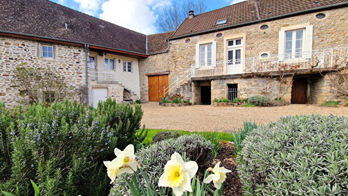 Maison à vendre - Nolay - 12 pièces - 7 chambres