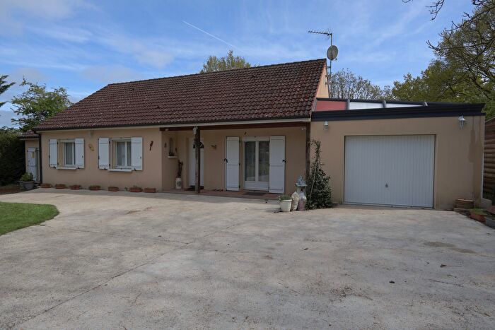 Maison 6 pièces à vendre à Étigny