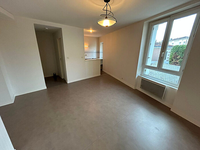 Appartement à louer - Poitiers, Centre-ville - 2 pièces - 1 chambre