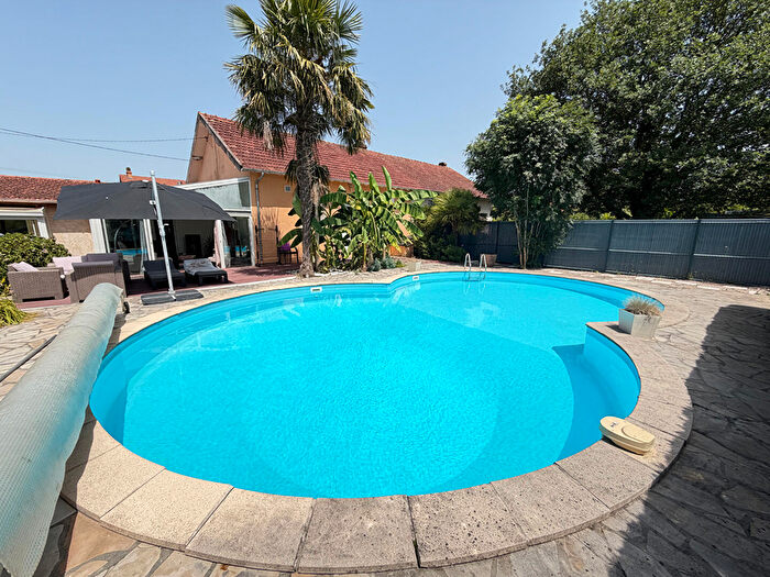 Oloron-Sainte-Marie : Maison 4 pièces à vendre