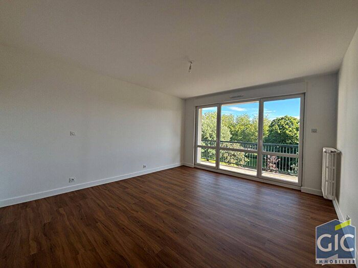 Saint Ouen, Caen : Appartement 4 pièces à louer