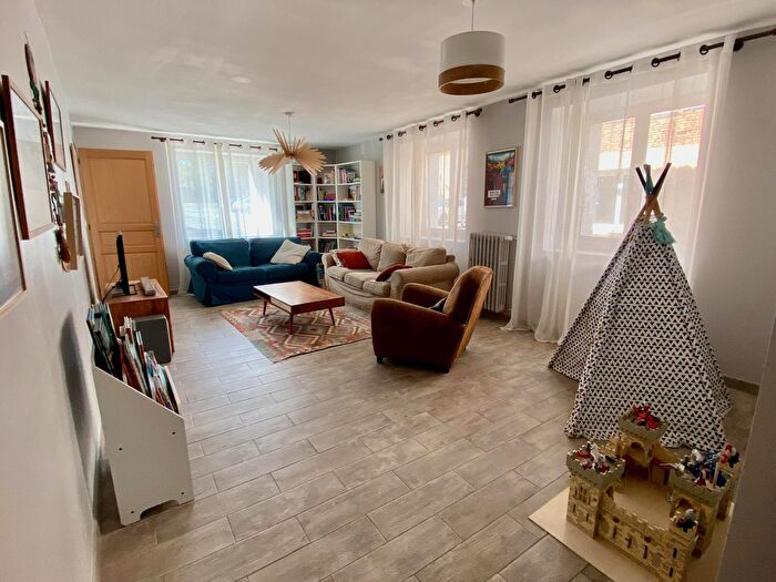 Maison 5 pièces à louer - Ayguesvives