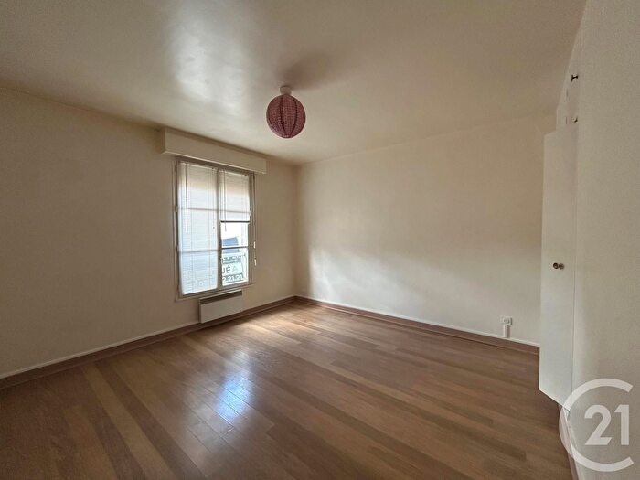 Chartres, Centre-ville : Appartement 1 pièce à louer