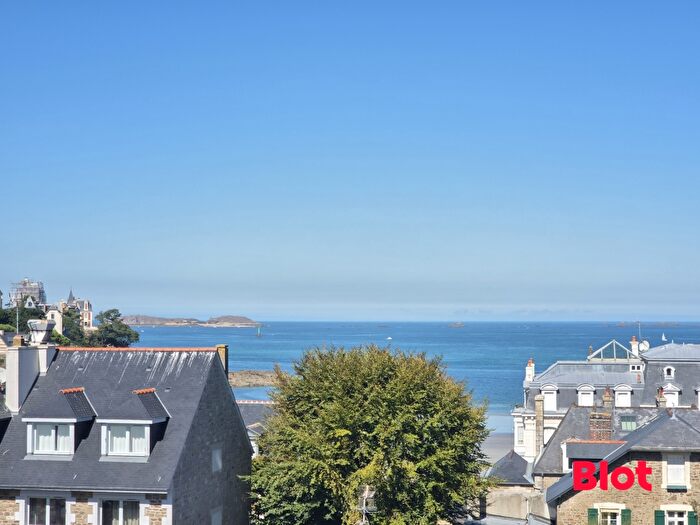 Appartement 5 pièces à Dinard, Saint-Enogat, Port Blanc, Pointe de la Roche Pelée, à vendre