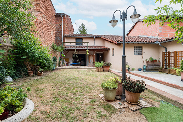 Maison à vendre - Montesquieu-Volvestre - 16 pièces - 8 chambres