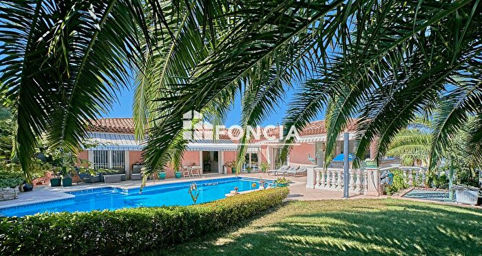 Maison à vendre - Saint-Raphaël, Veyssières - 5 pièces - 4 chambres