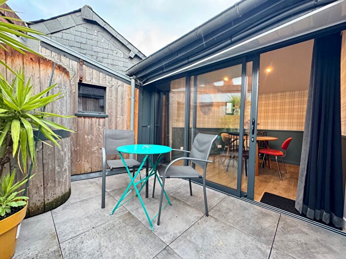 Appartement à vendre - Quartiers Centre, Centre-ville - 2 pièces - 1 chambre