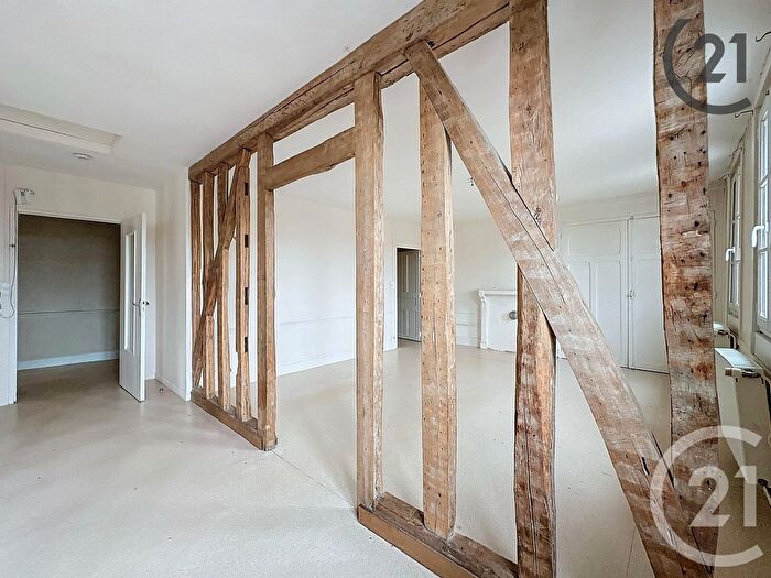 Saint-Thibault : Appartement 5 pièces à louer