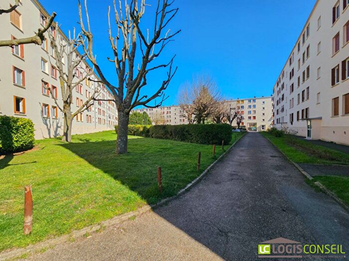 Appartement à louer - Malabry, Châtenay-Malabry - 3 pièces - 2 chambres