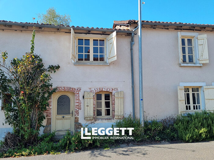 Maison à vendre - Brillac - 8 pièces - 2 chambres