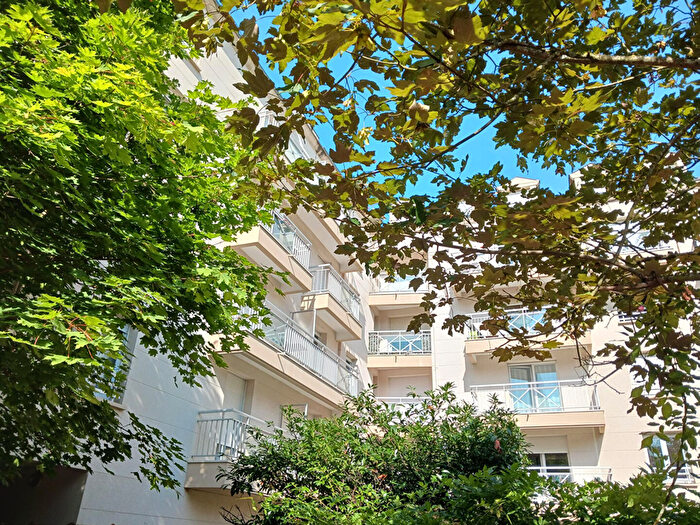 Appartement à vendre - Le Plessis-Trévise, Centre-ville, Orly Parc - 1 pièce