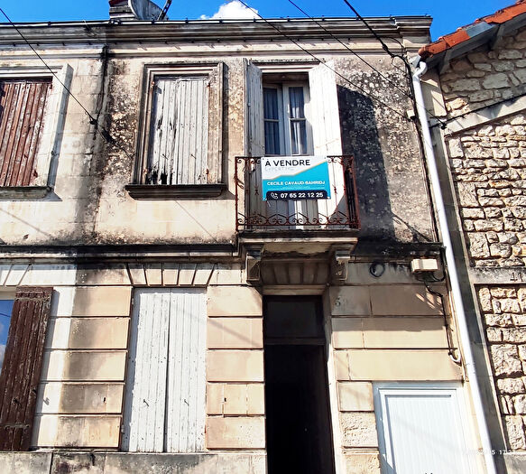 Maison 2 pièces à vendre à Saintes, La Gare, Sébastien de Brouard, La Fenêtre