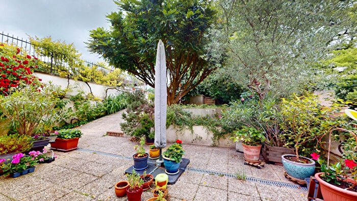 Maison à vendre - Vitry-sur-Seine, Plateau - 7 pièces - 4 chambres