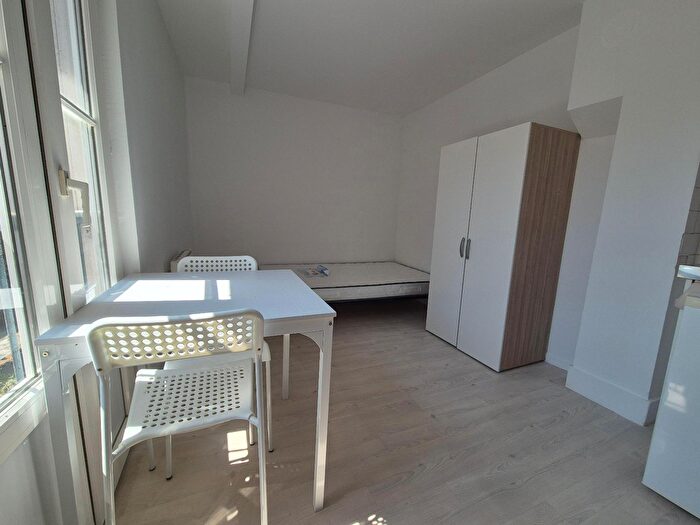 Appartement 1 pièce à Mâcon, Bioux, à louer