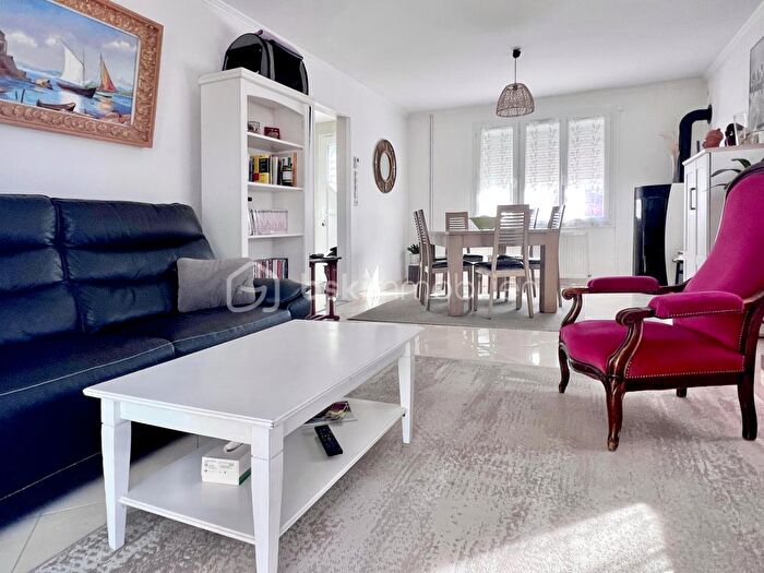 Maison à vendre - Les Noës-près-Troyes - 4 pièces - 3 chambres