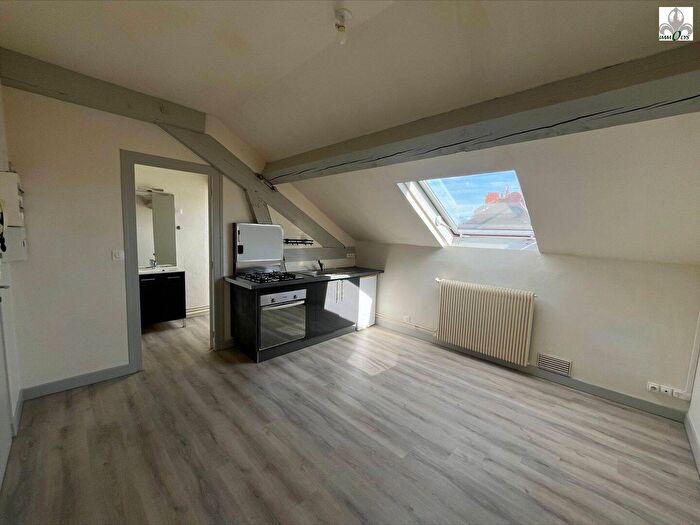 Colbert-Gare-Colombiere, Beaune : Appartement 1 pièce à louer