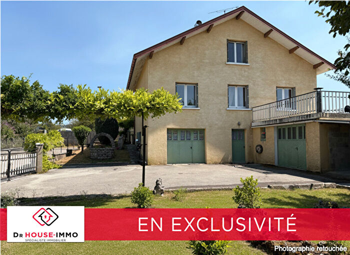 Maison 6 pièces à Clairvaux-les-Lacs, à vendre
