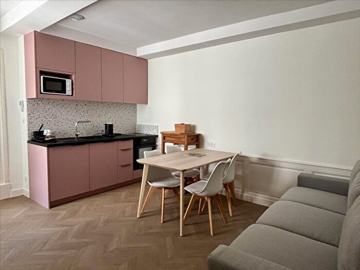 Appartement 2 pièces à louer à Nancy, Centre-ville, Charles III