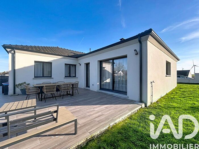 Maison 5 pièces à Vélye, à louer