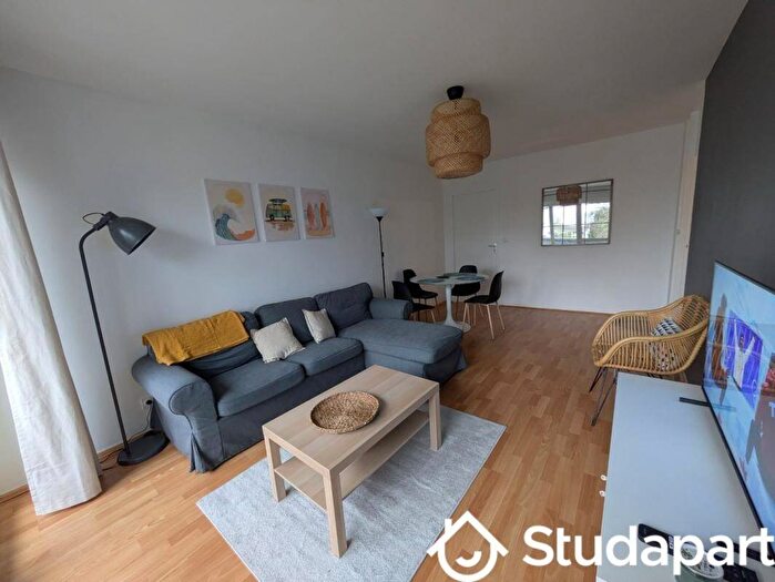 Appartement à louer - Brivazac, Pessac - 1 pièce - 3 chambres