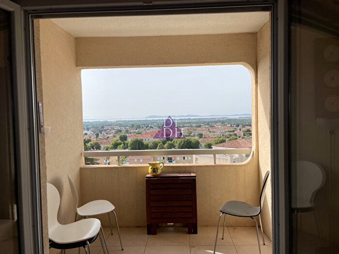 Appartement à vendre - Hyères, Pyanet - 4 pièces - 2 chambres