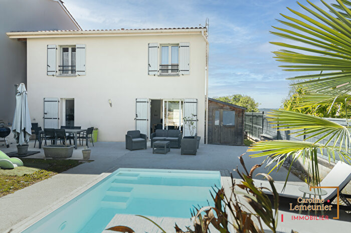 Maison à vendre - Pommiers - 5 pièces - 4 chambres