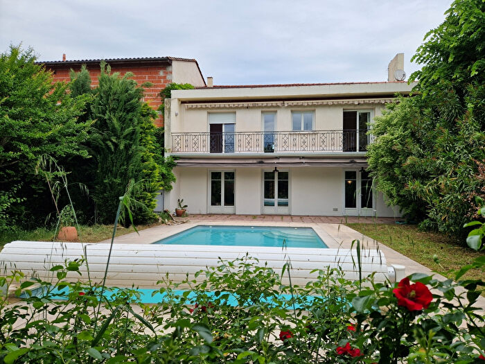 Maison 9 pièces à Villeneuve-sur-Lot, à vendre