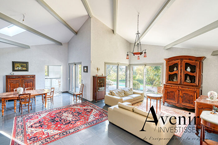 Maison à vendre - Saint-Cyr-au-Mont-dOr - 6 pièces - 5 chambres