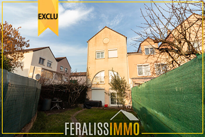 Maison à vendre - Cergy, Axe Majeur, Horloge - 8 pièces - 5 chambres