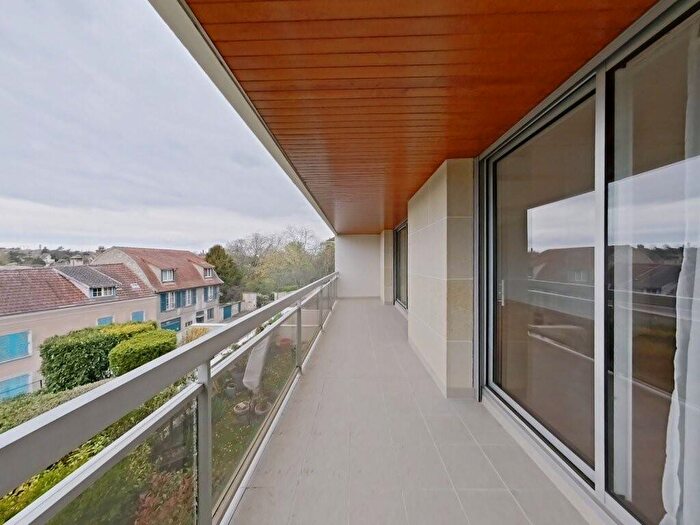 Appartement à louer - Victor Hugo-Belvédère, Saint-Germain-en-Laye - 5 pièces - 4 chambres