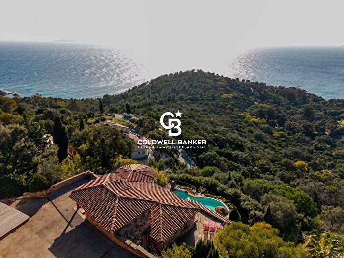 Maison à vendre - Rayol-Canadel-sur-Mer - 8 pièces - 5 chambres