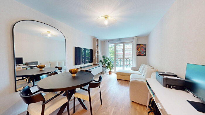 Appartement 3 pièces à Le Plessis-Robinson, Centre commercial, à louer
